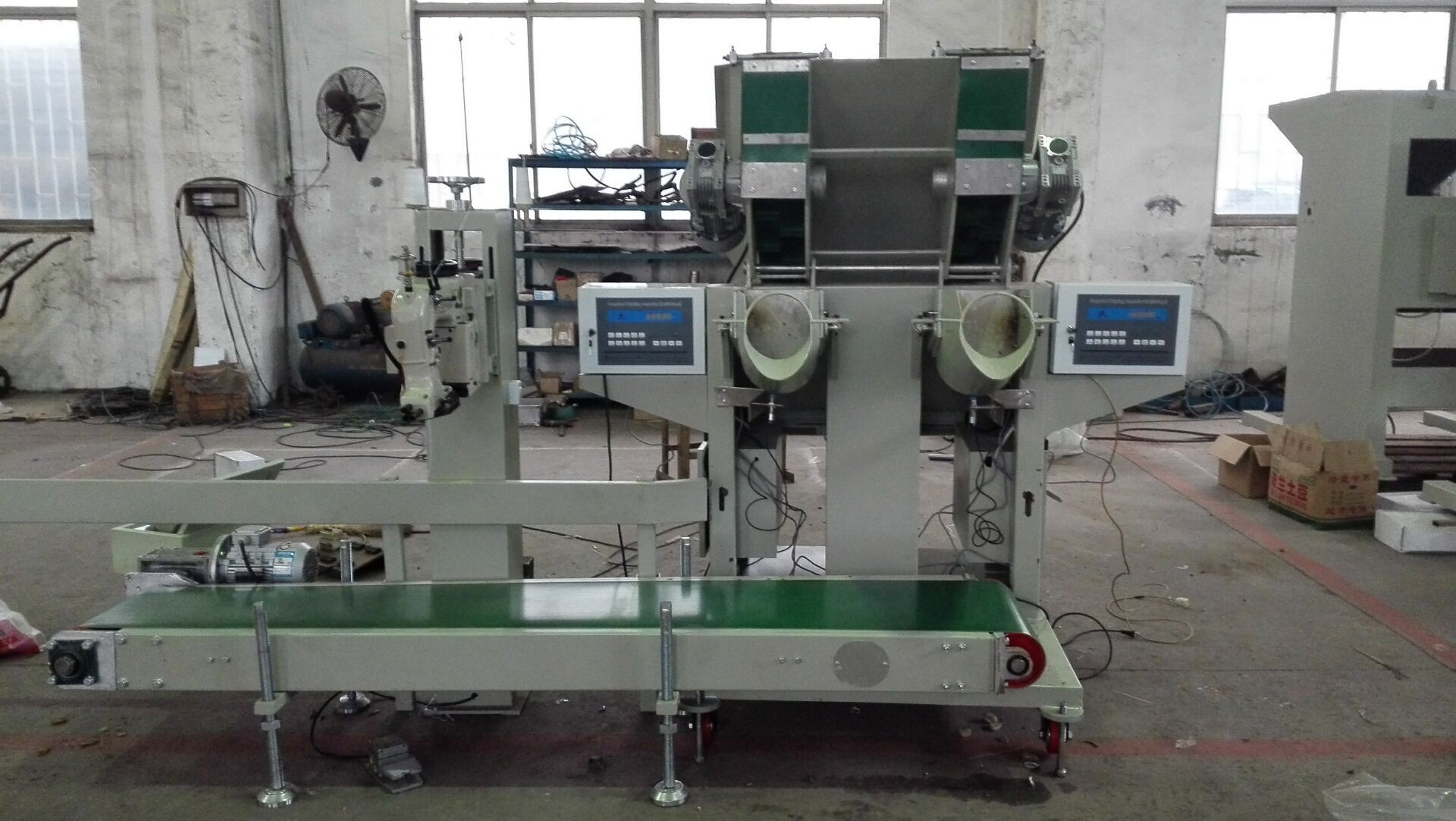 Automated Carrot / Stone / Potato Packaging Equipment 500-600 Bags / Hour